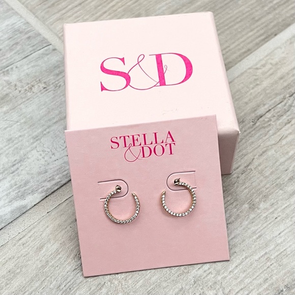Stella & Dot | Jewelry | Stella Dot Delicate Bypass Huggies | Poshmark